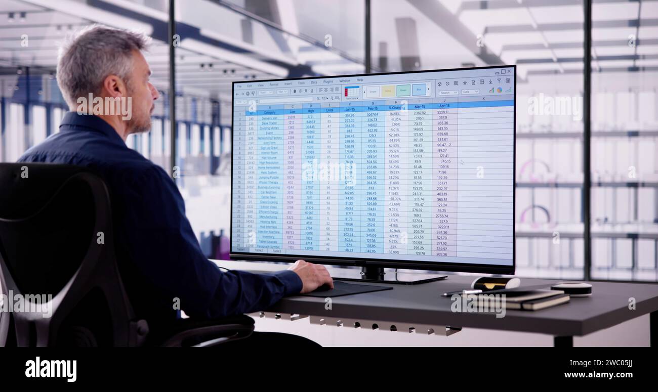 Analyze coder hi-res stock photography and images - Alamy