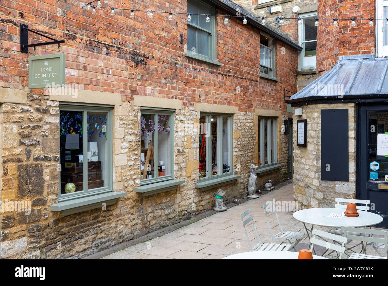 Stow on the Wold in the English cotswolds, small shops and stores in ...