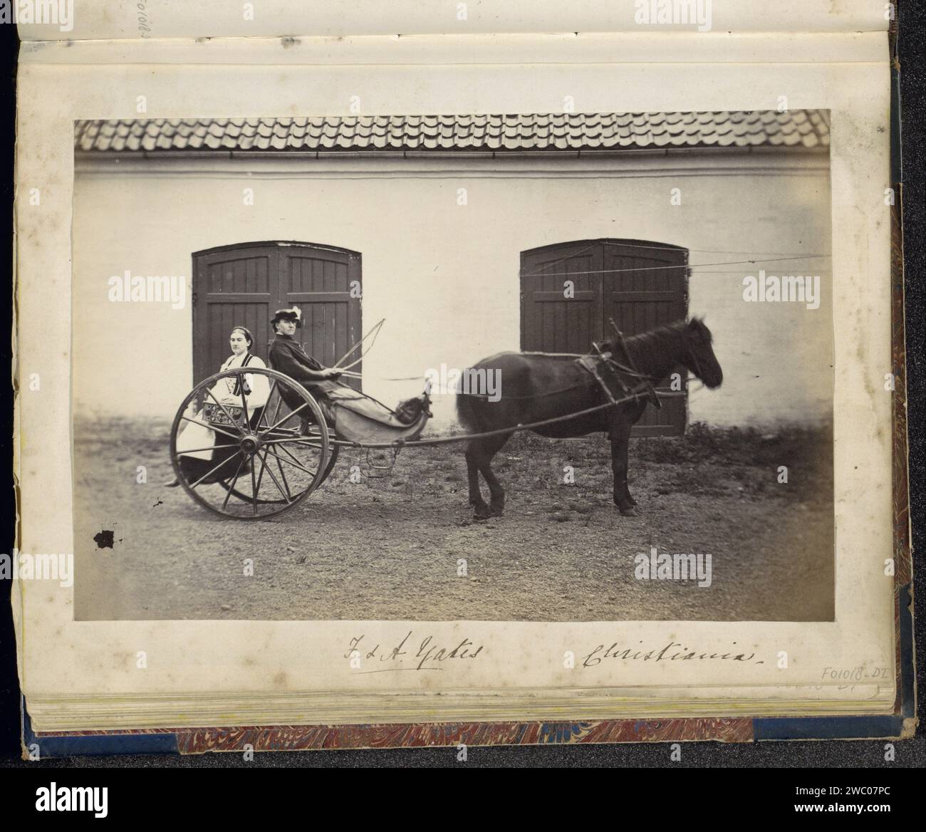 F. and A. Yates in a carriage in Christiania, Anonymous, c. 1860 - c ...