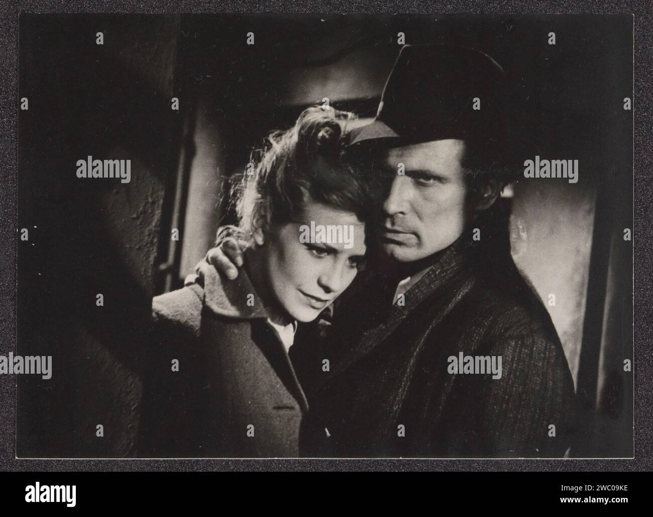 Still uit de film The murderers are among us, MET actor Hildegard Knef ...