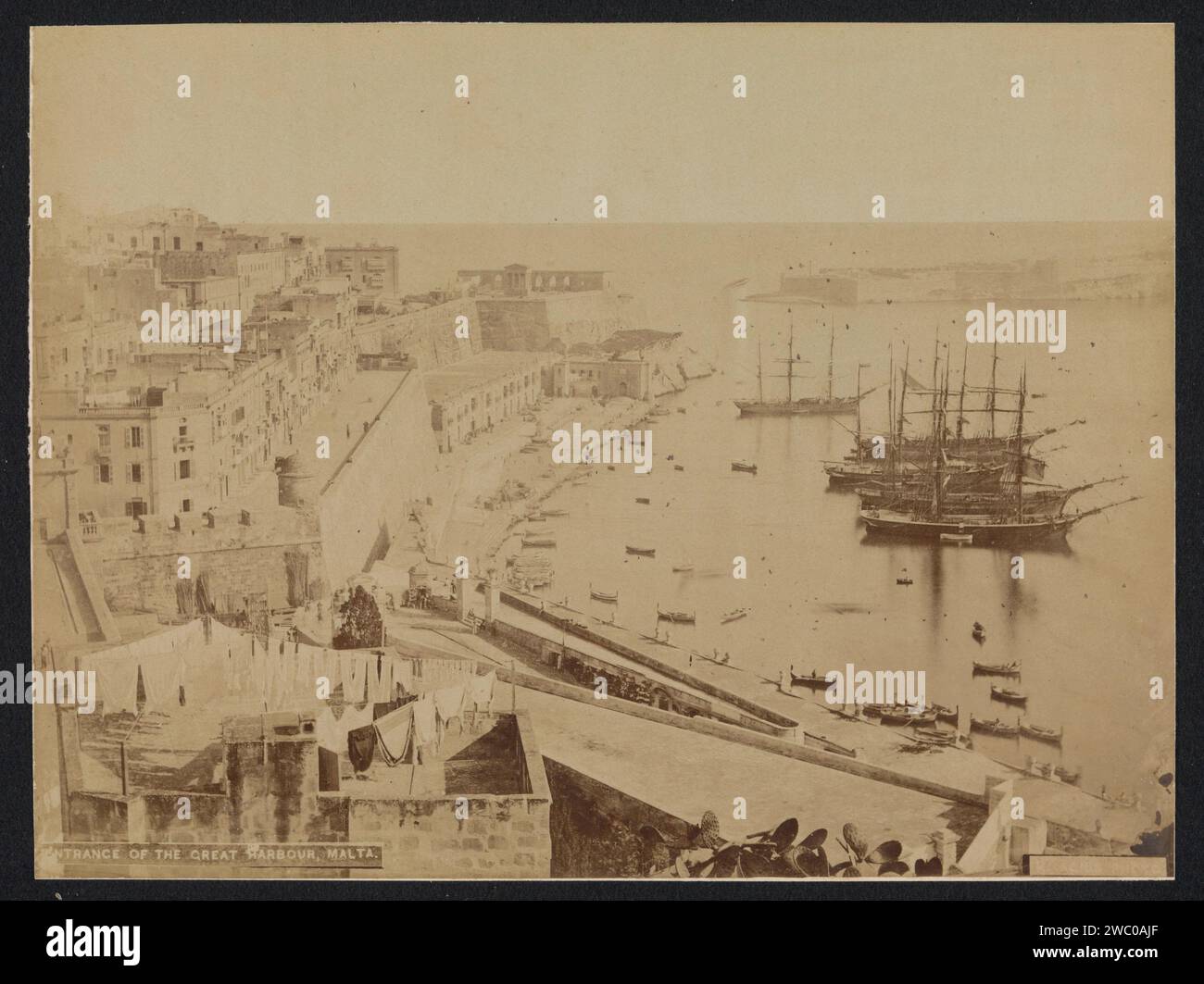 Malta harbour 1910 hi-res stock photography and images - Alamy
