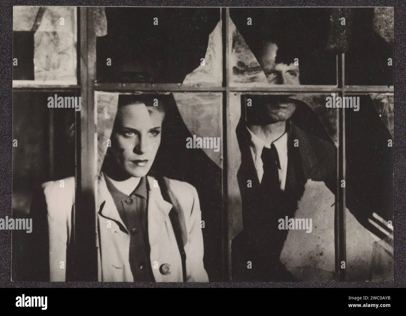 Still uit de film The murderers are among us, MET actor Hildegard Knef ...