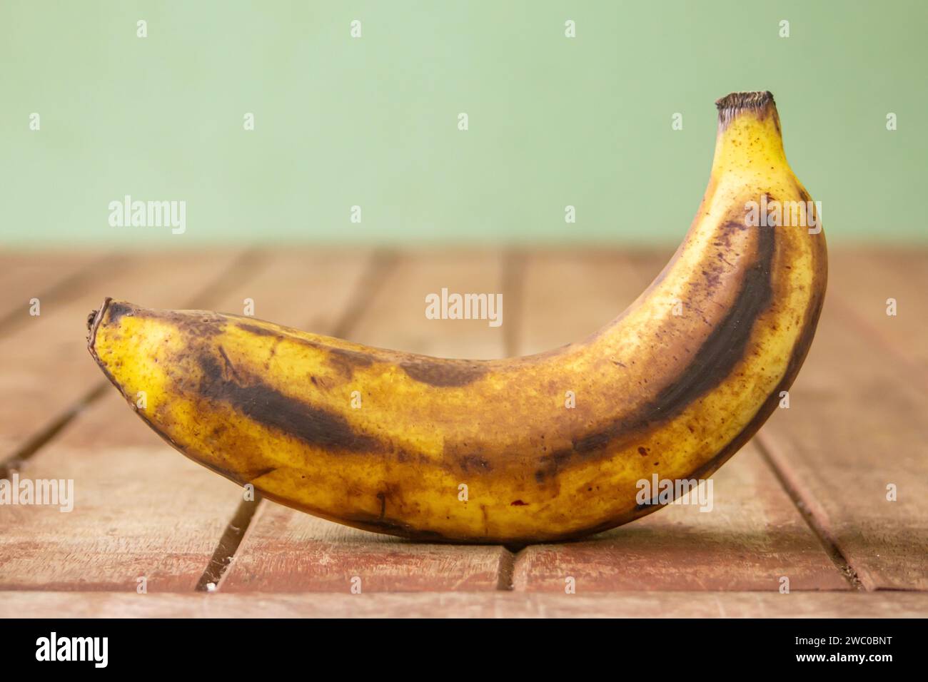 Rotten banana hi-res stock photography and images - Alamy