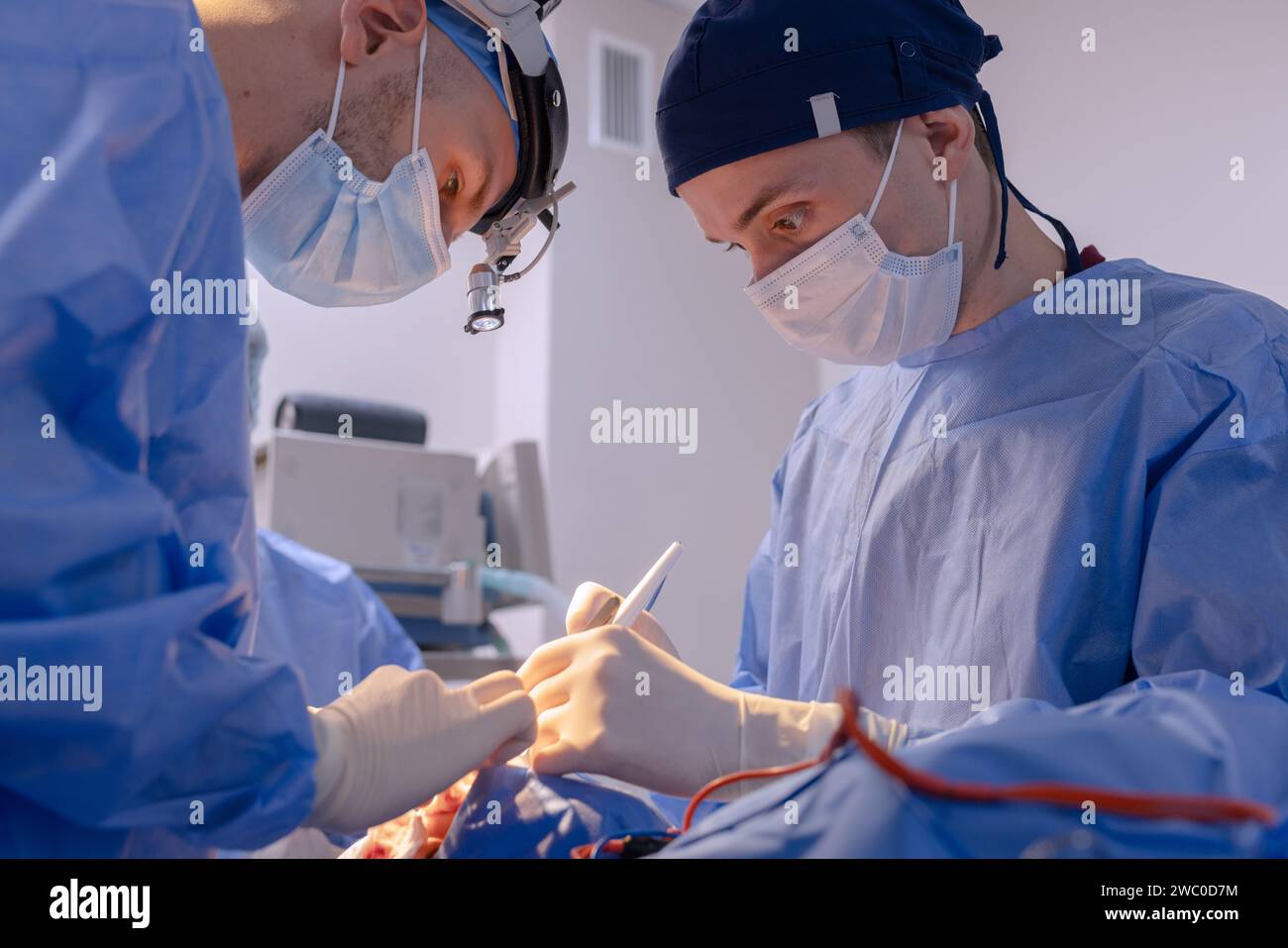 Blepharoplasty, plastic surgery operation for correcting defects ...