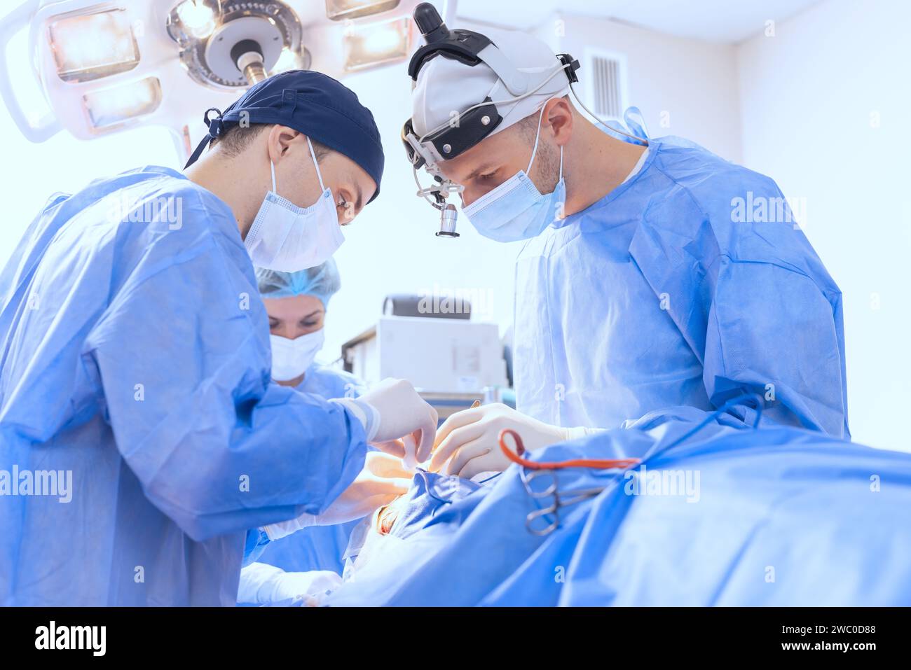 Blepharoplasty, plastic surgery operation for correcting defects ...