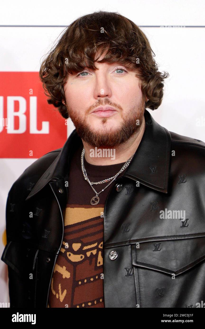 James Arthur beim Charity Konzert Channel Aid - live in Concert by JBL ...