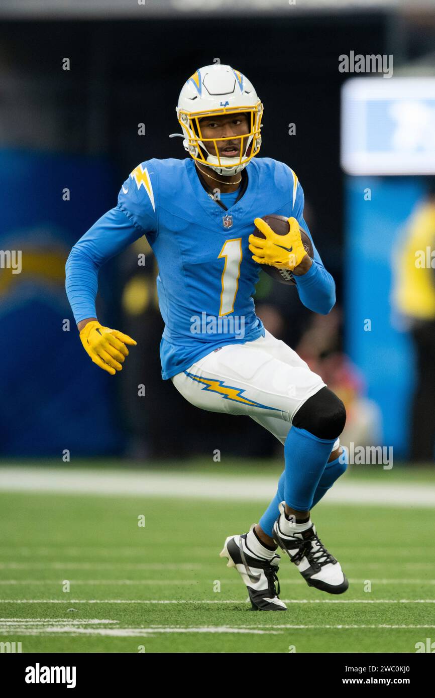 Los Angeles Chargers wide receiver Quentin Johnston (1) runs with the ...