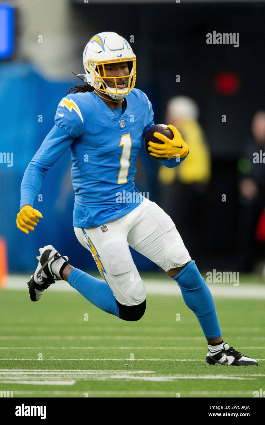 Los Angeles Chargers wide receiver Quentin Johnston (1) runs with the ...