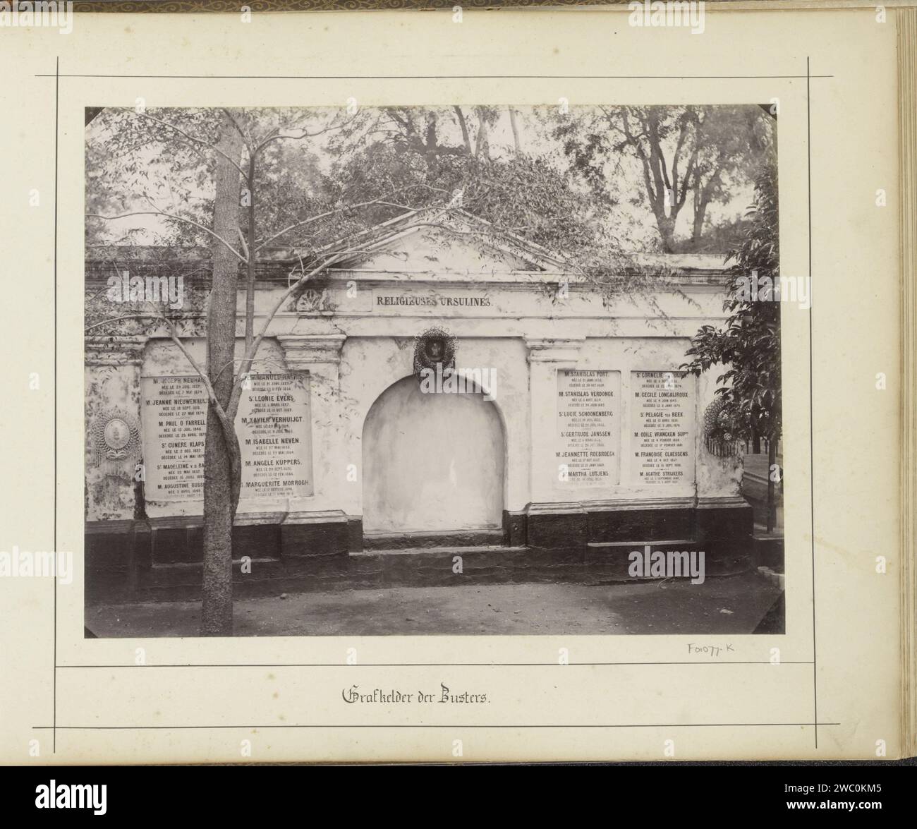 Burial wall hi-res stock photography and images - Alamy