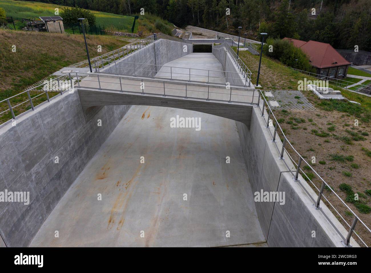 Talsperre Malter Nach der Flut von 2002 wurde die Talsperre Malter mit ...