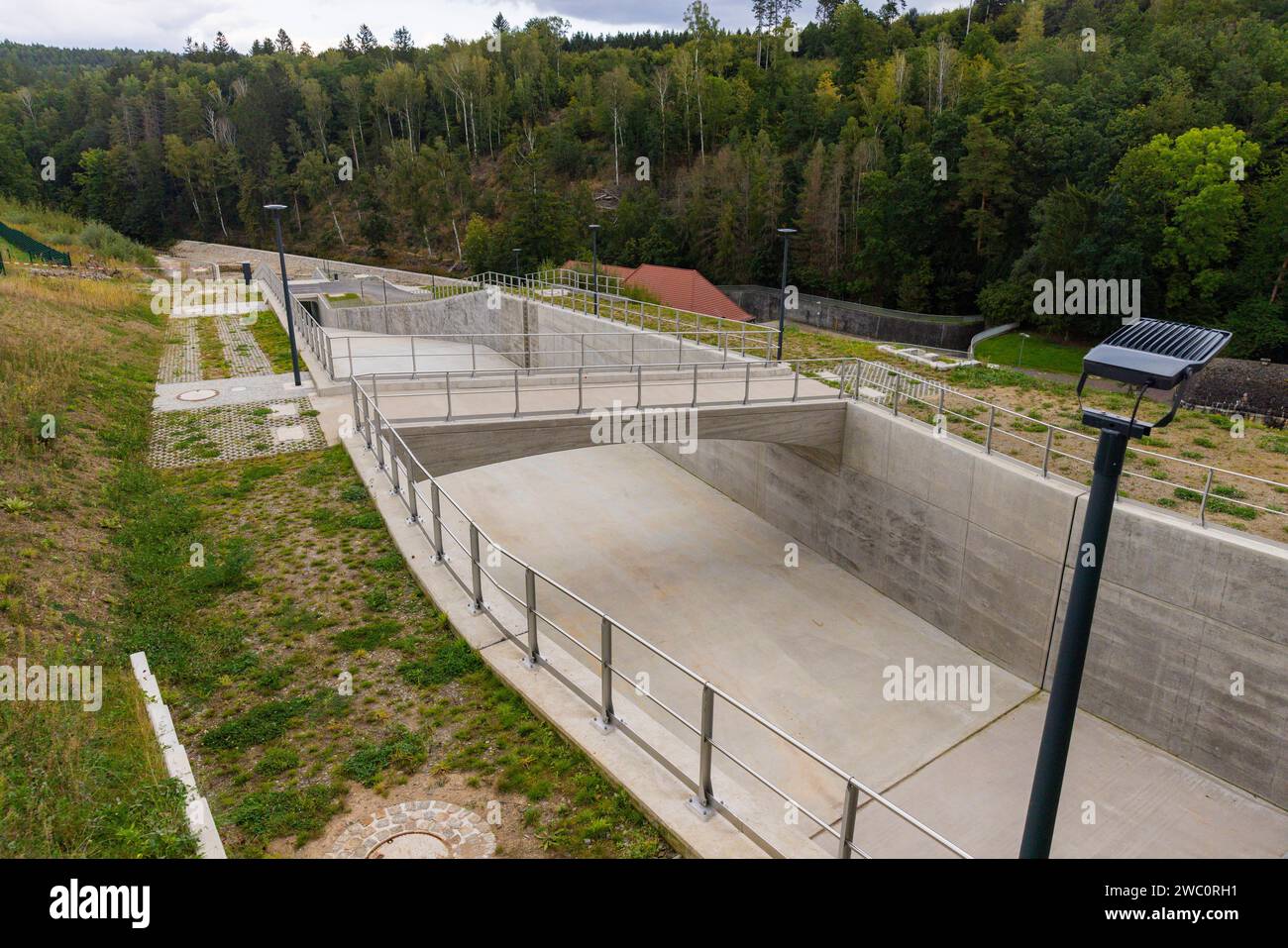Talsperre Malter Nach der Flut von 2002 wurde die Talsperre Malter mit ...