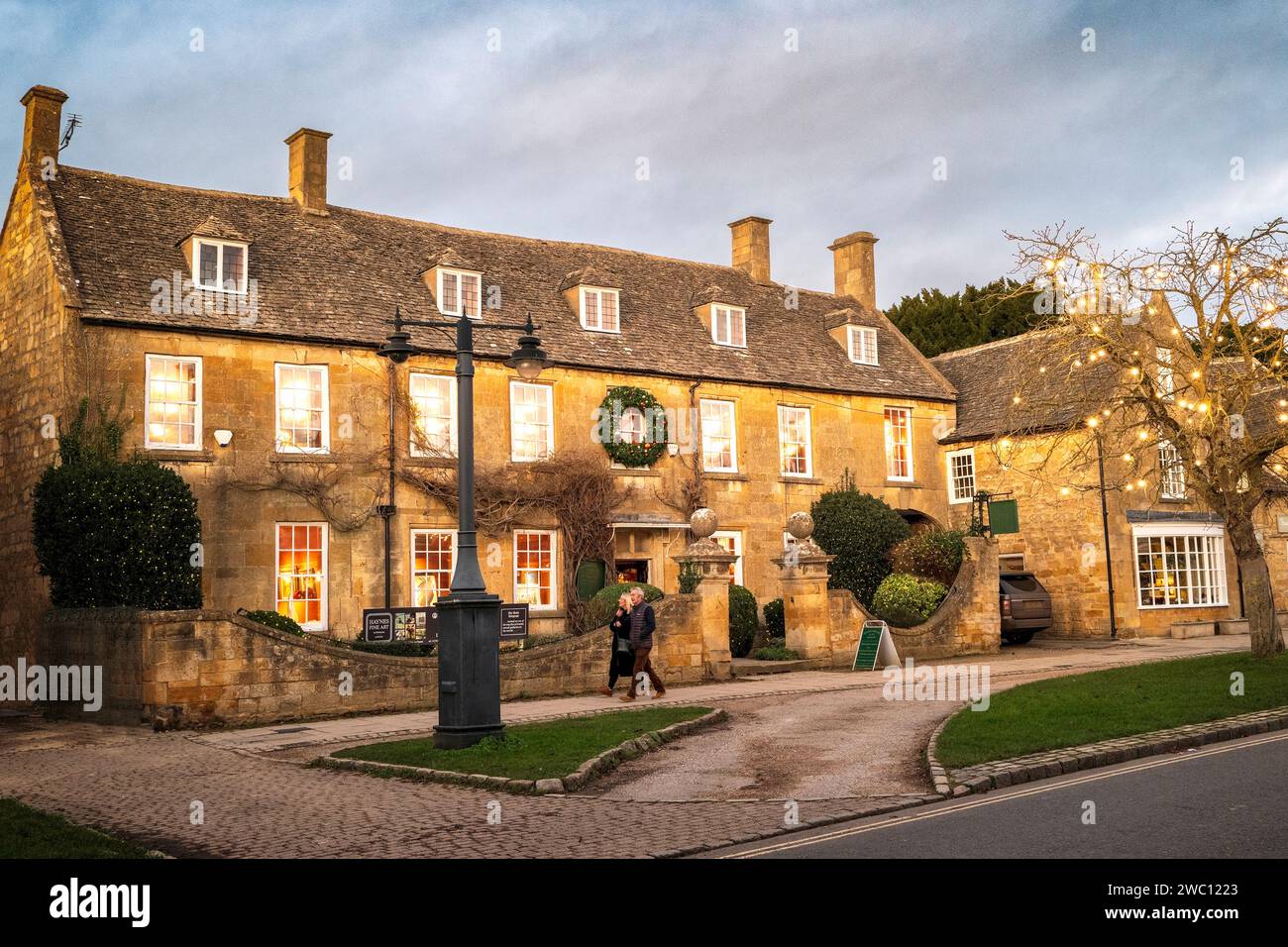 Broadway cotswold gallery hi-res stock photography and images - Alamy