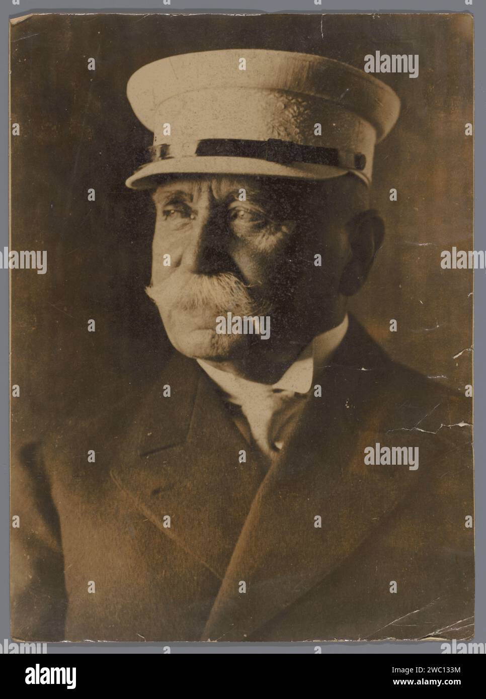 Ferdinand von zeppelin 1900 hi-res stock photography and images - Alamy