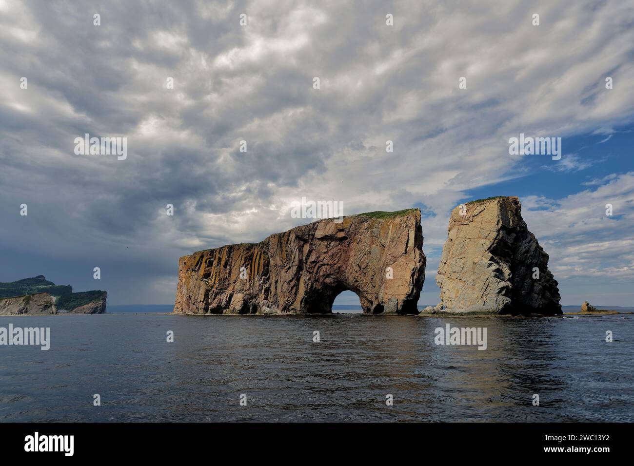 Rocher plage hi-res stock photography and images - Alamy