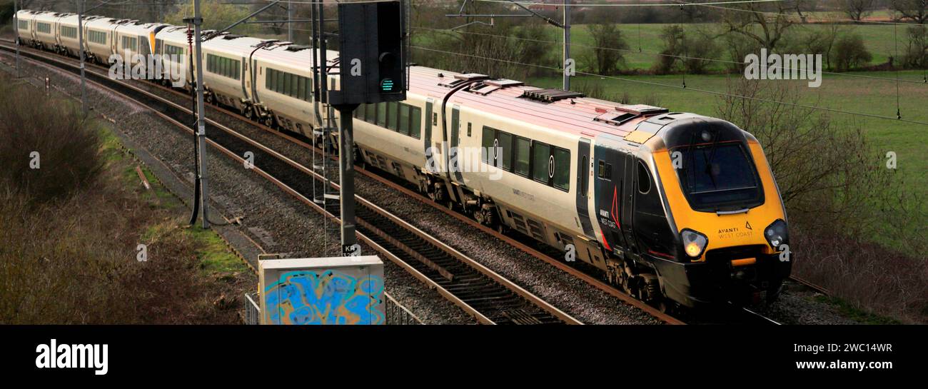 A Class 221 Super Voyager diesel-electric train, Avanti West Coast ...