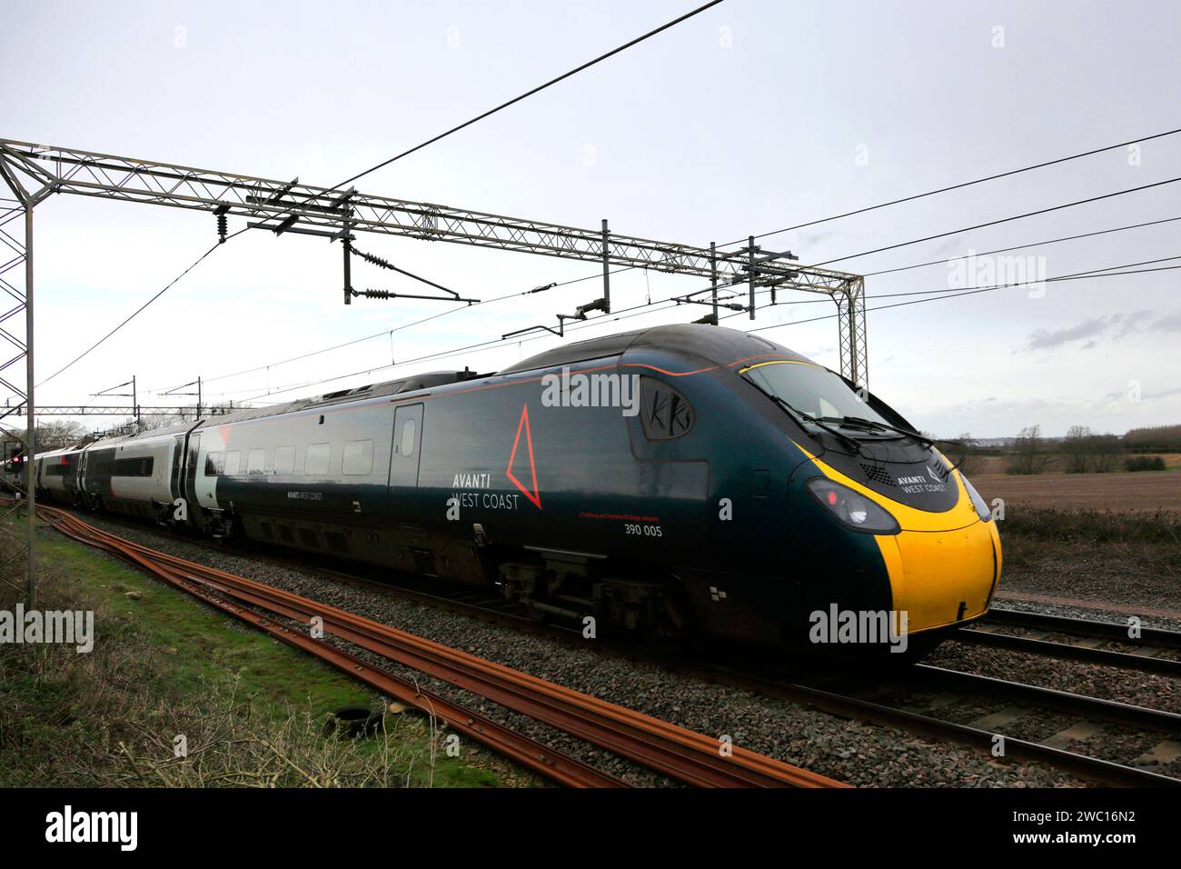 A Pendalino class 390, Avanti West Coast train near Blisworth village ...