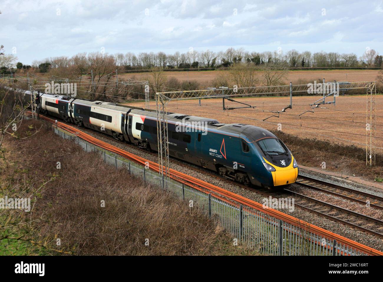 A Pendalino class 390, Avanti West Coast train near Blisworth village ...