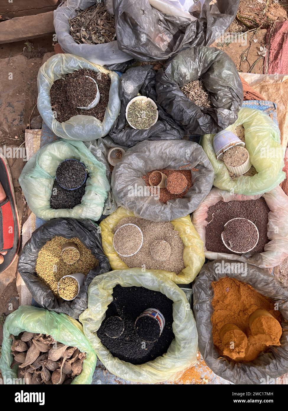 bulk spice in plastic bags at a market in Ethiopia Stock Photo - Alamy