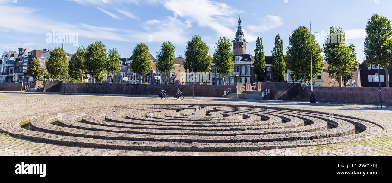 Cityscape of Nijmegen in The Netherlands with scenic view on river quay ...