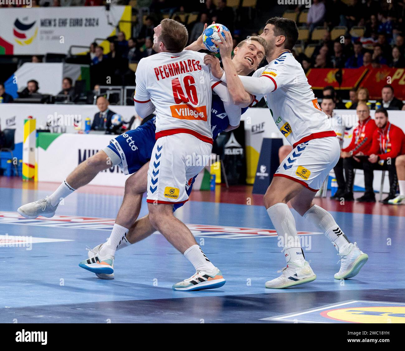 Muenchen, Deutschland. 12th Jan, 2024. Dragan Pechmalbec (Serbien ...