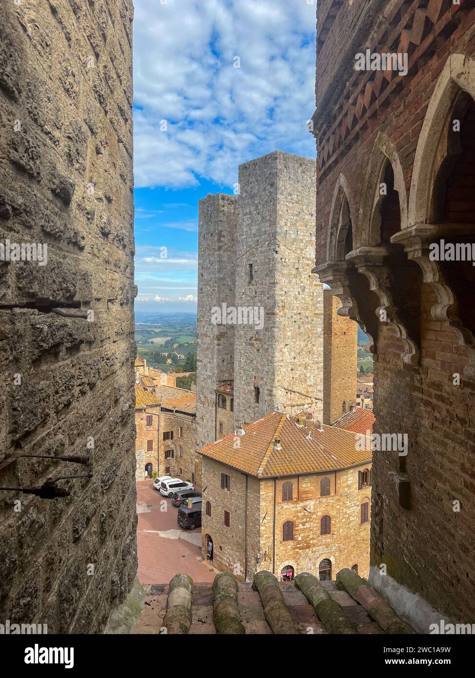 San gimignano medieval hi-res stock photography and images - Alamy
