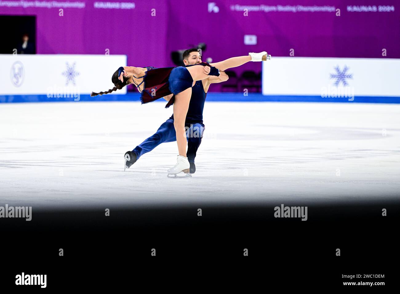 Lilah FEAR & Lewis GIBSON (GBR), during Ice Dance Practice, at the ISU ...