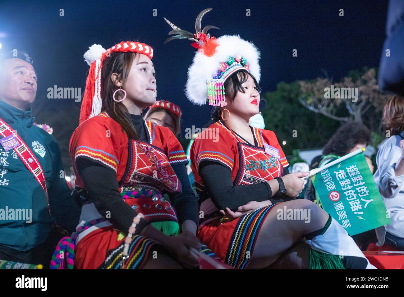 Members of the Taiwan aboriginal community in the Democratic ...