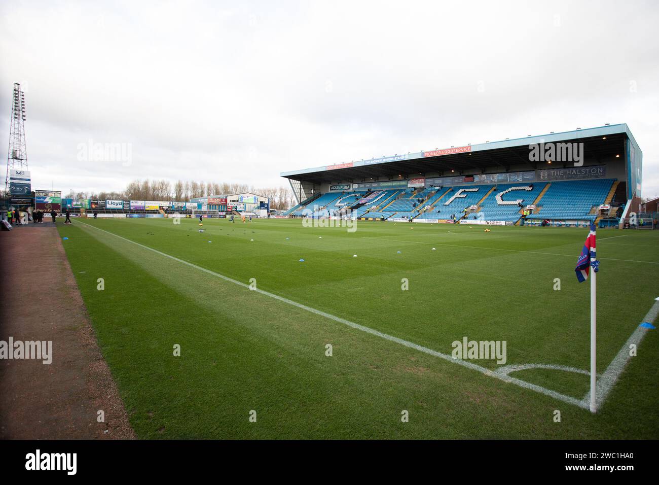 Oxford united football ground hi-res stock photography and images - Alamy