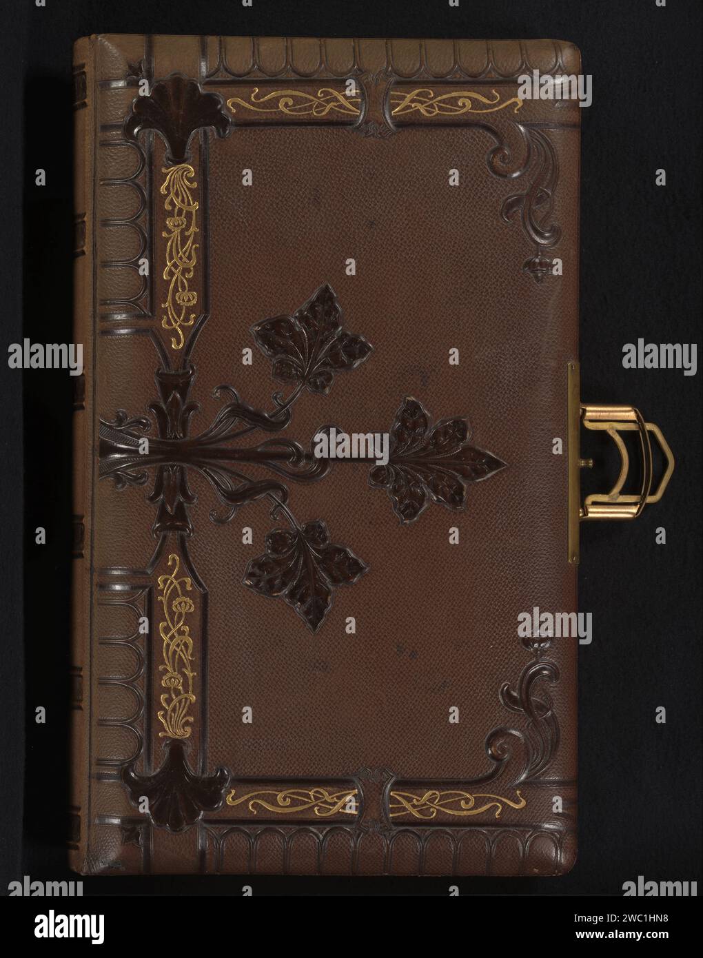 Dutch family album with 86 photos, anonymous, various manufacturers, in ...