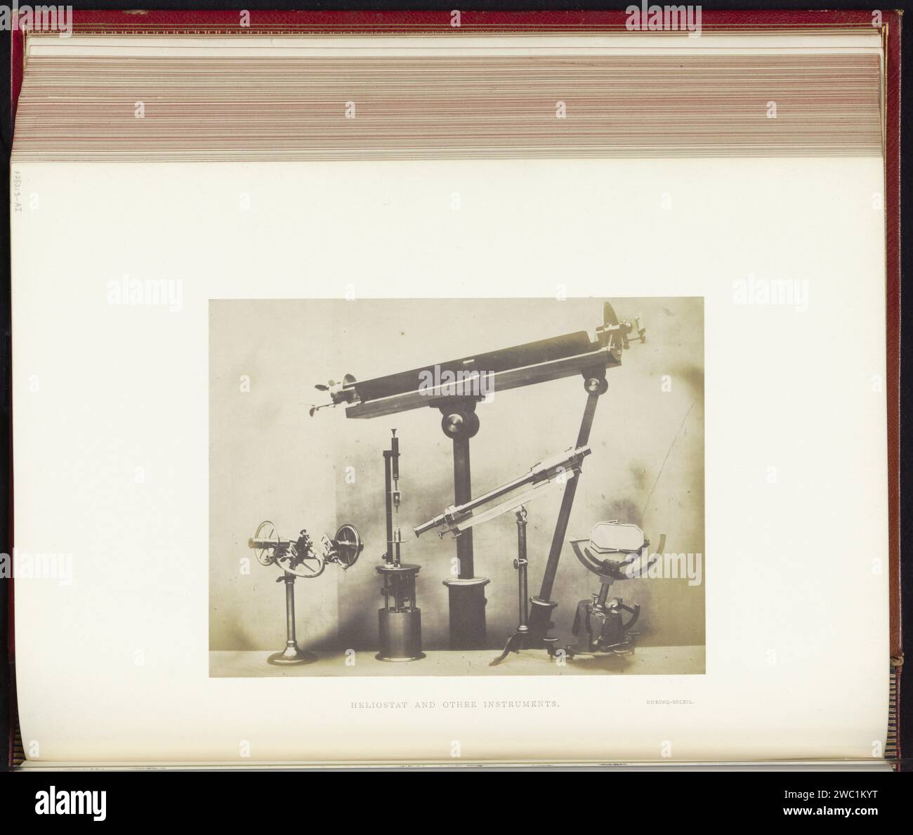 Five optical instruments hi-res stock photography and images - Alamy