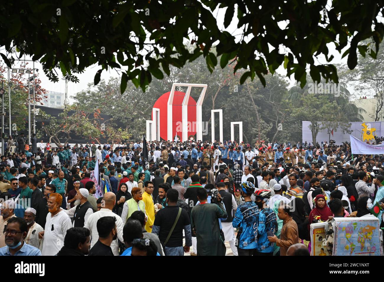 Central shahid minar dhaka hi-res stock photography and images - Alamy