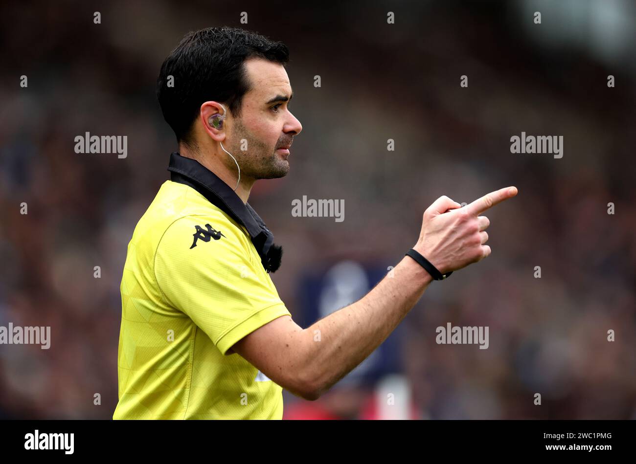 Pierre brousset referee hi-res stock photography and images - Alamy