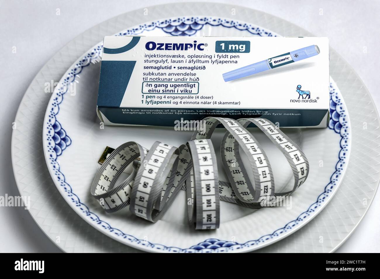 Ozempic syringe hi-res stock photography and images - Alamy