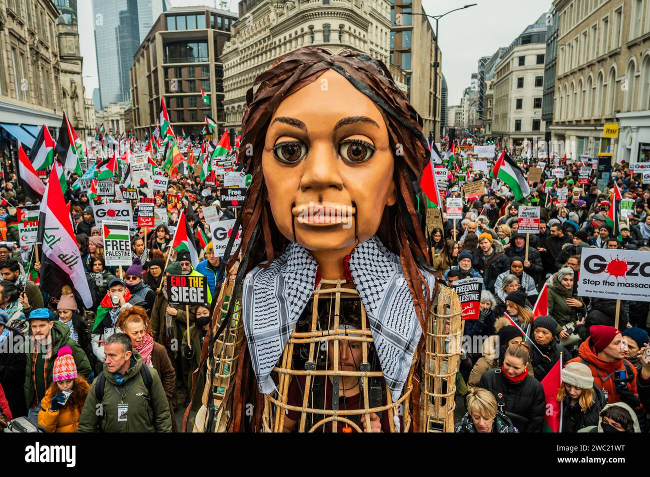 12 foot puppet hi-res stock photography and images - Alamy