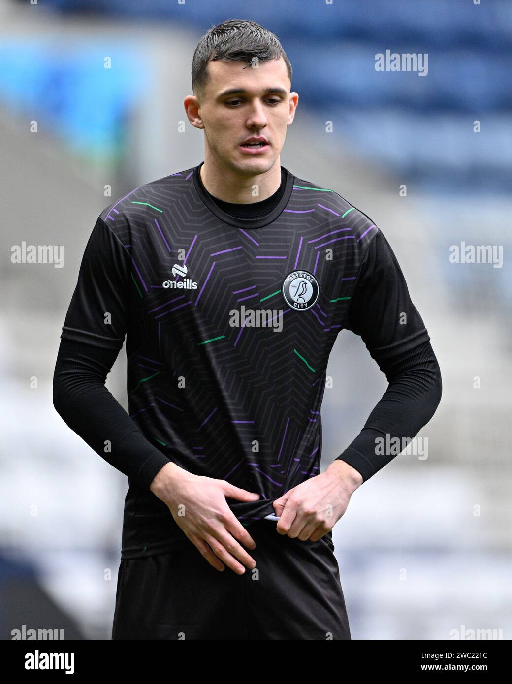 Jason Knight of Bristol City warms up ahead of the match, during the ...