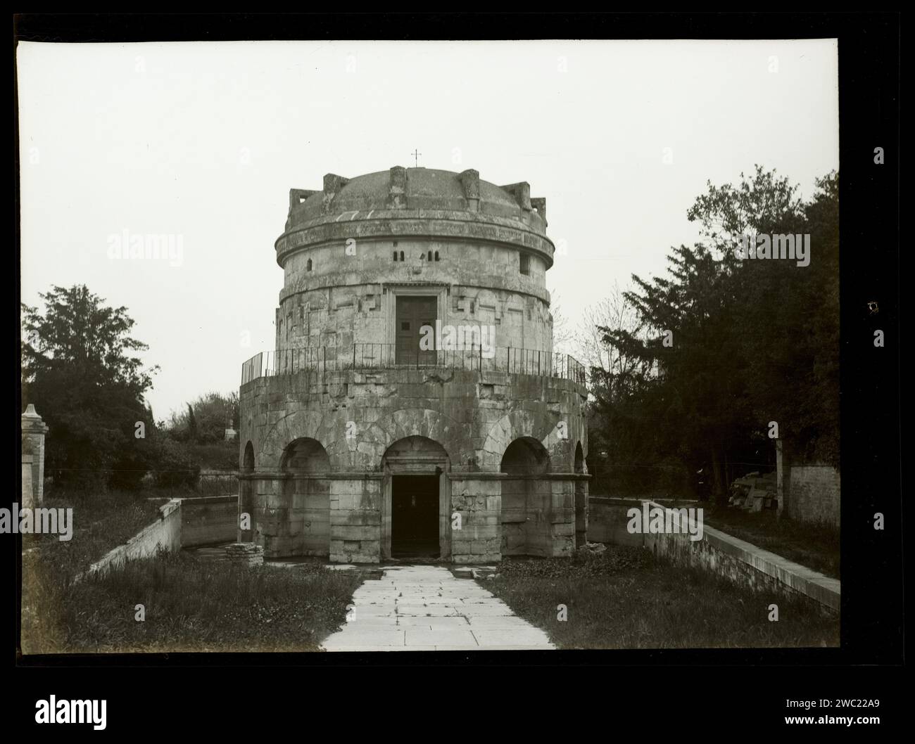 Film negative with recording of Genoa, Pisa, Ravenna or Milan ...