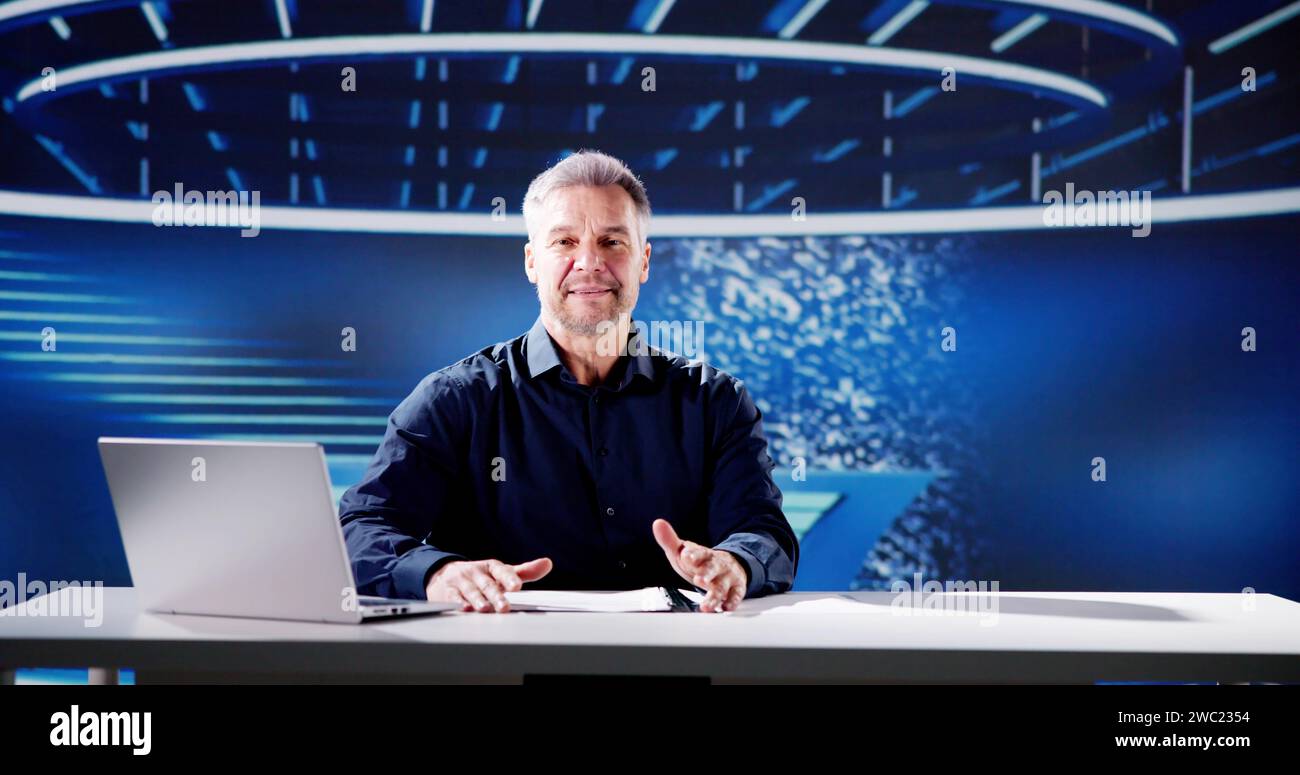 Newscaster presenter hi-res stock photography and images - Alamy