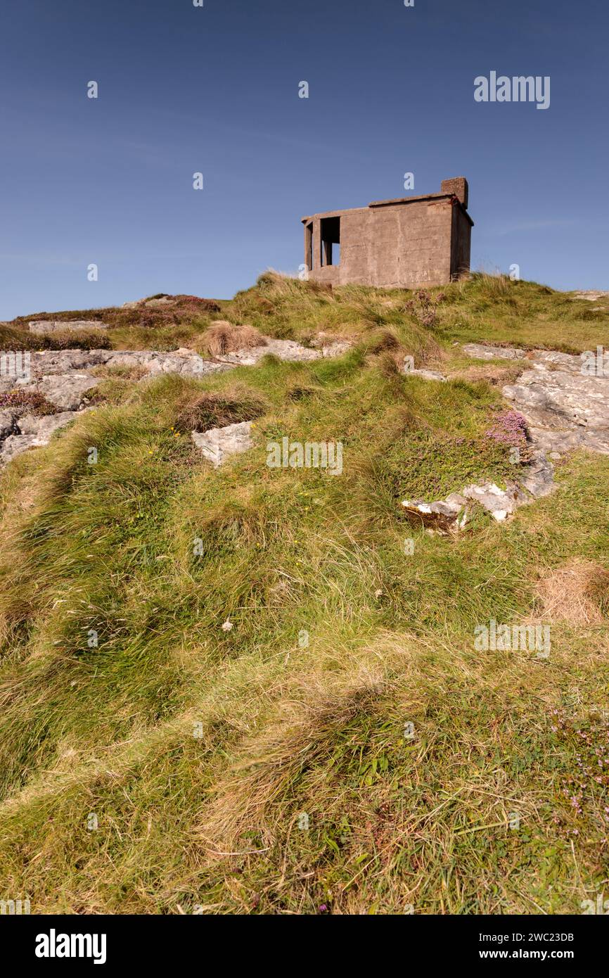Ruined building at Malin Head, County Donegal, Ireland Stock Photo - Alamy
