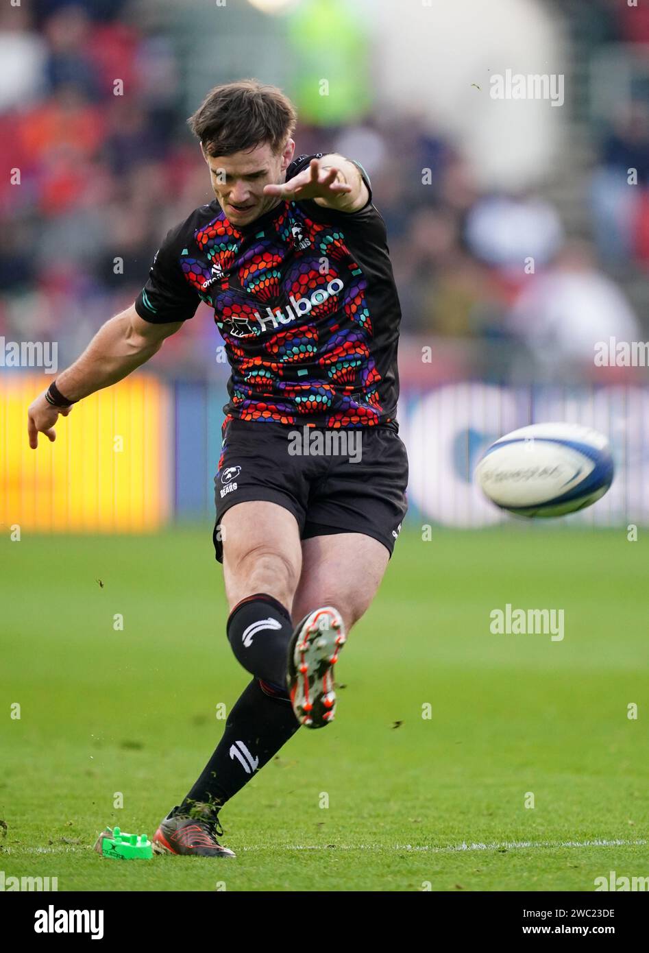 Bristol Bears' Alan MacGinty scores conversion during the Investec ...