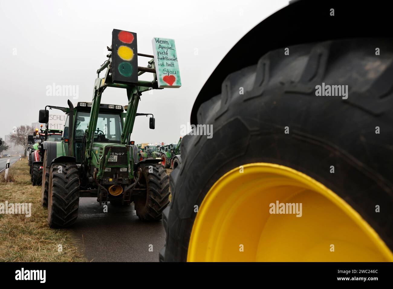 Traktorkolonnen hi-res stock photography and images - Alamy