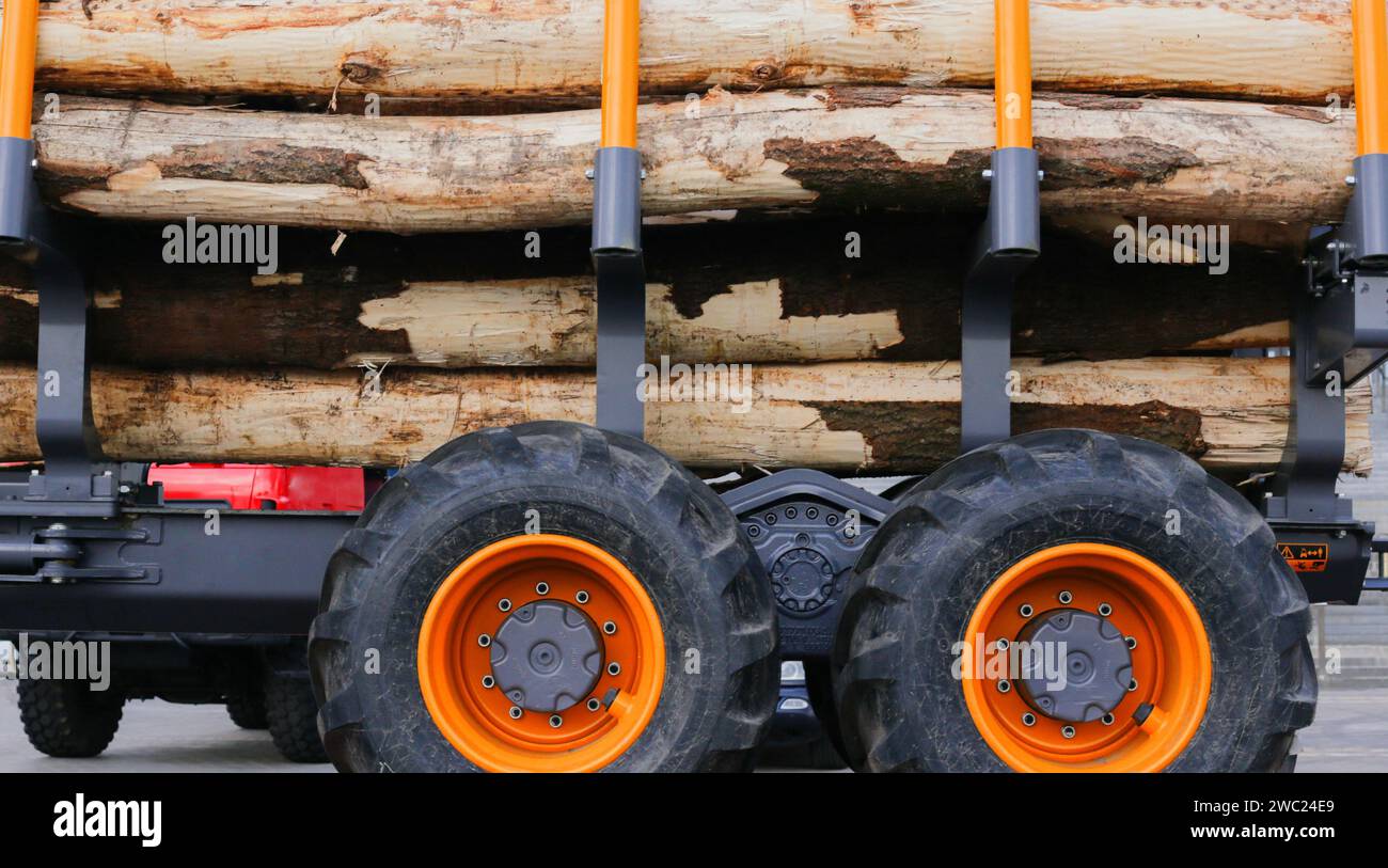 Automobile transportation of lumber. Lumber transportation with a large ...