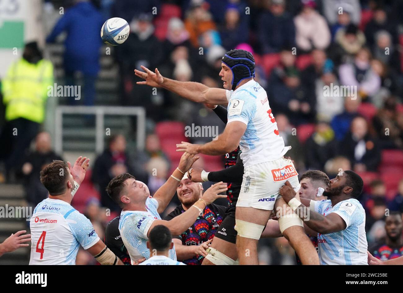 Vodacom Bulls' Reinhardt Ludwig messes up a line-out during the ...