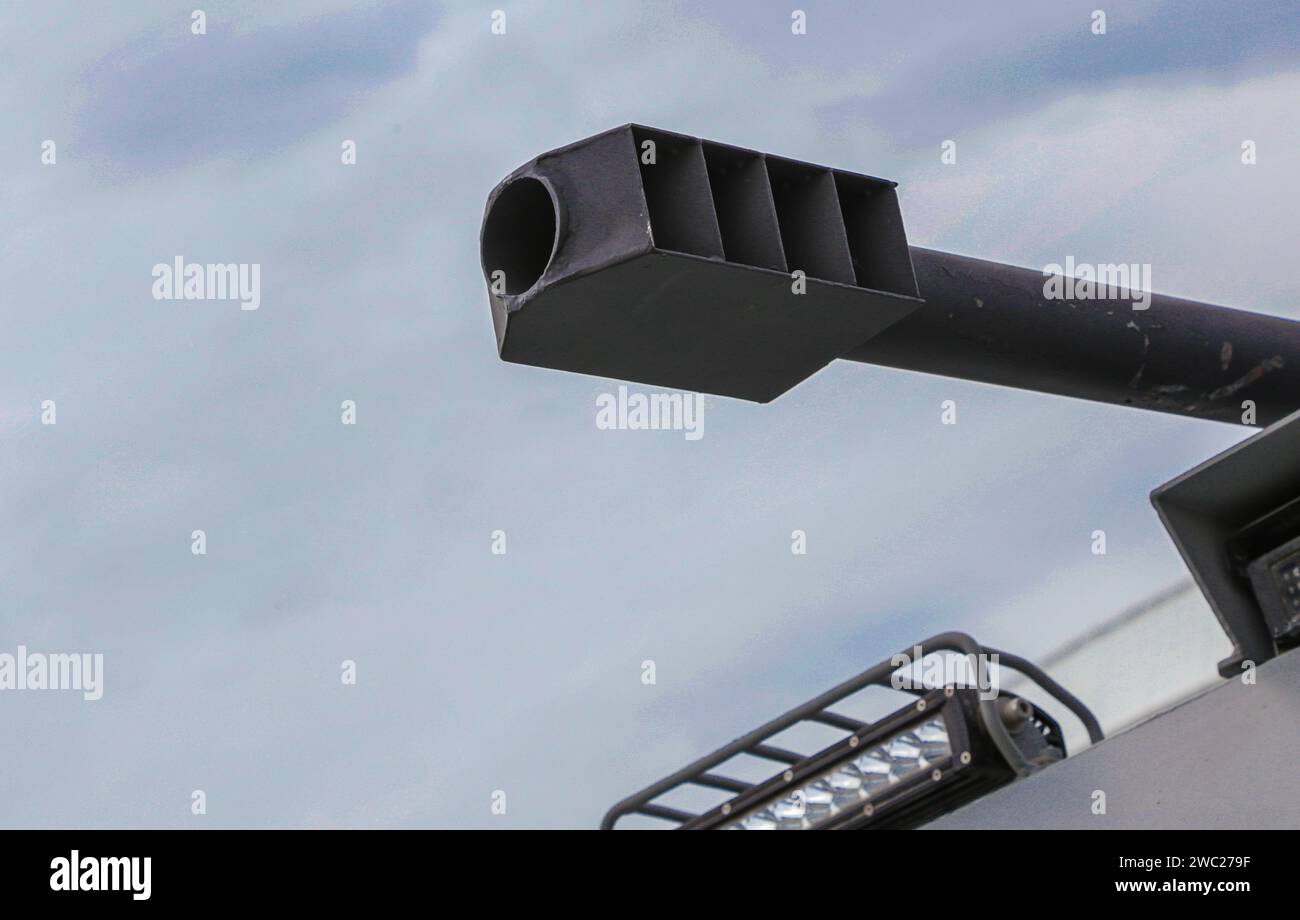 Tank gun muzzle hi-res stock photography and images - Alamy