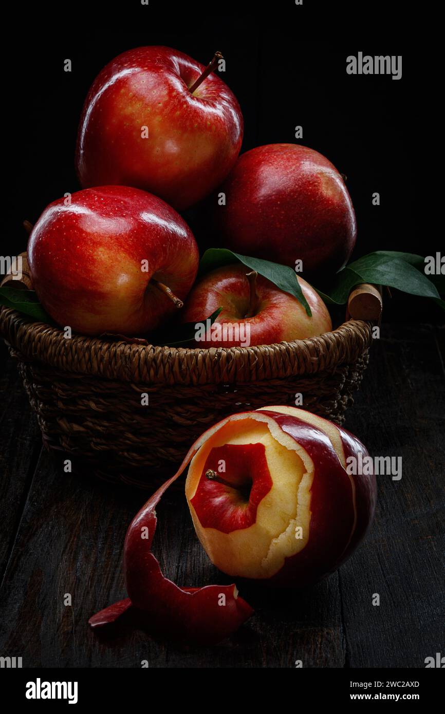 Texture red apples hi-res stock photography and images - Alamy