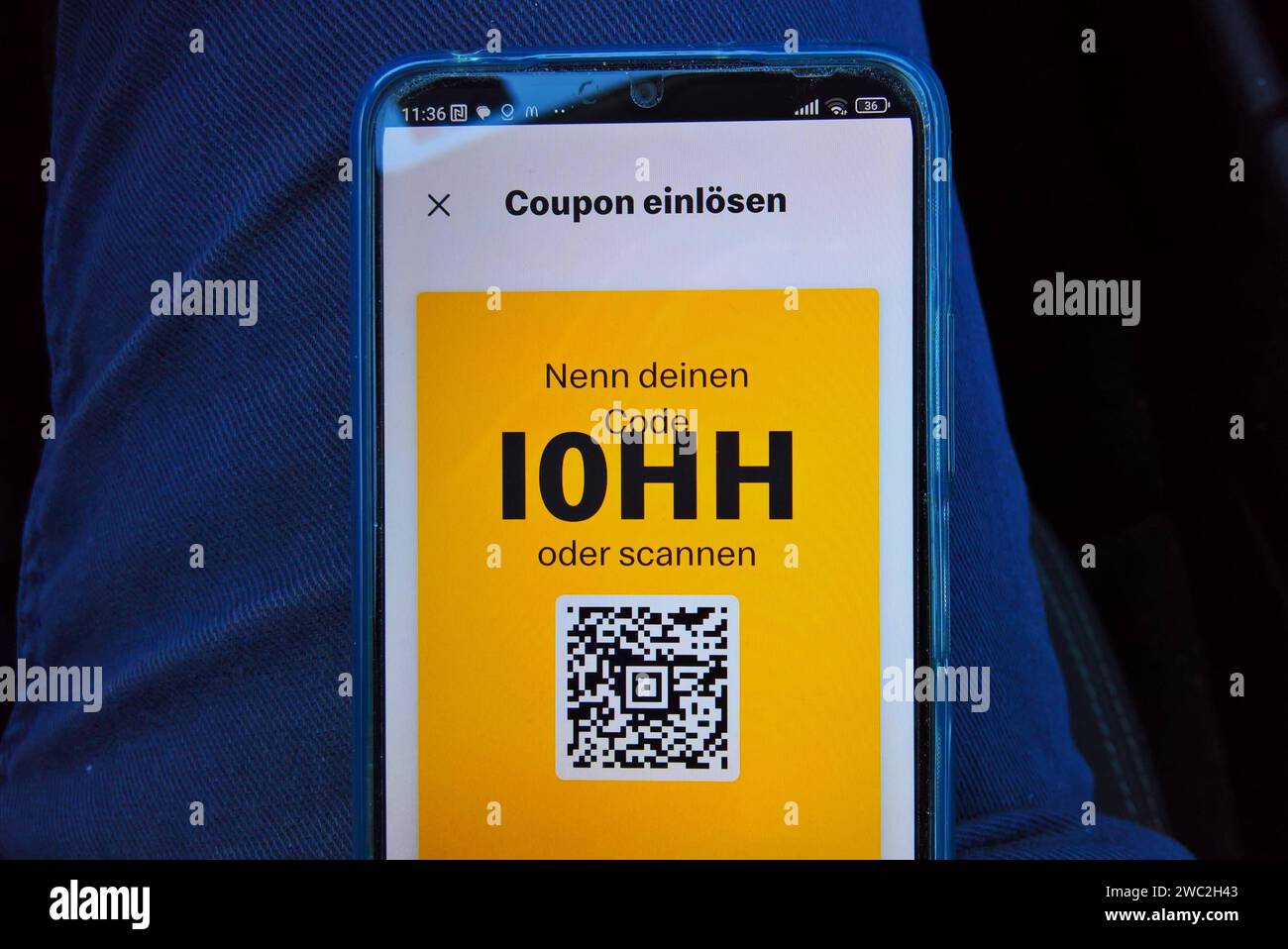 QR Code scannen. Der QR-Code, englisch Quick Response bzw schnelle ...
