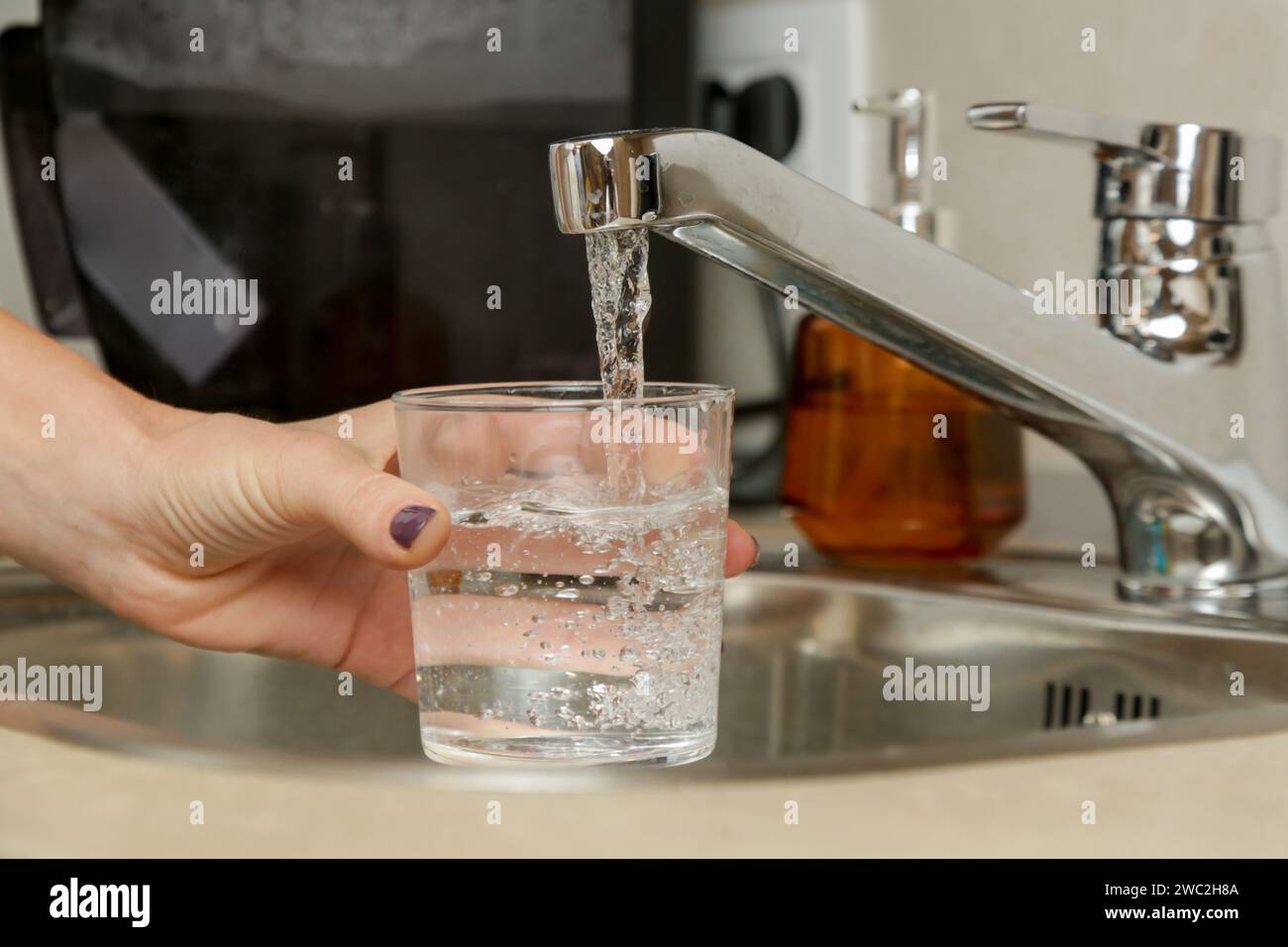 Tap water glass hi-res stock photography and images - Alamy
