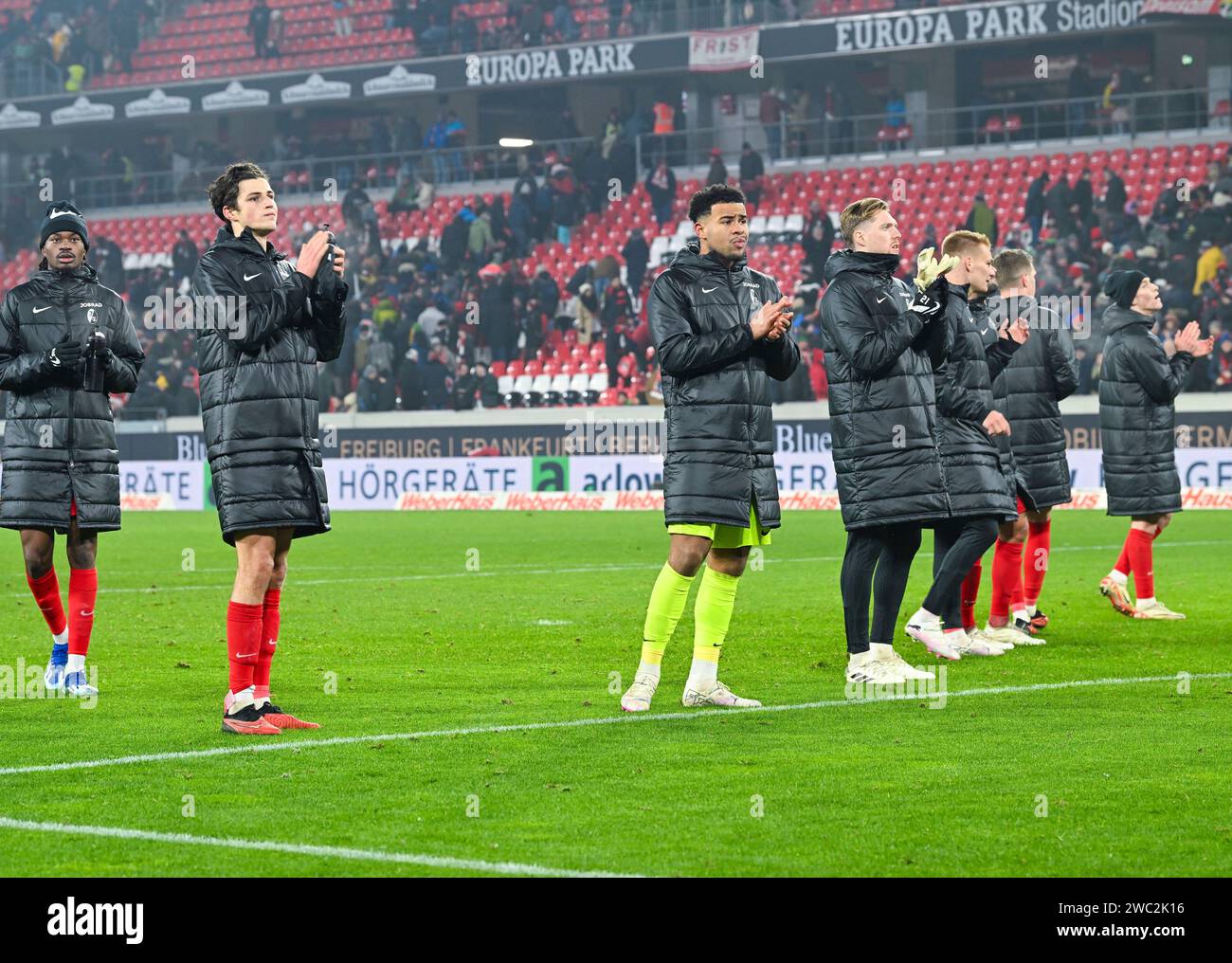 Freiburg Im Breisgau, Deutschland. 13th Jan, 2024. Die Spieler des SC ...