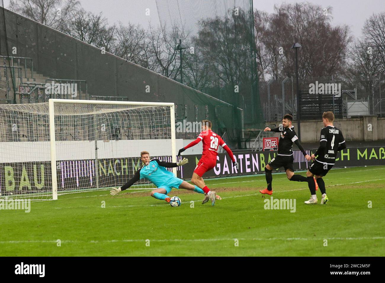 Leon vonic hi-res stock photography and images - Alamy