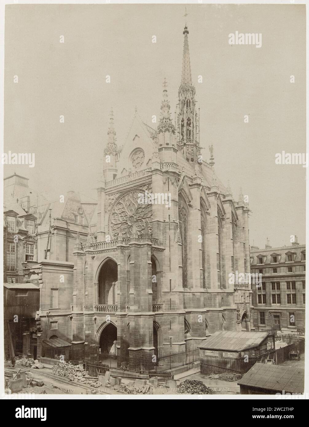 Sainte chapelle paris restoration hi-res stock photography and images ...