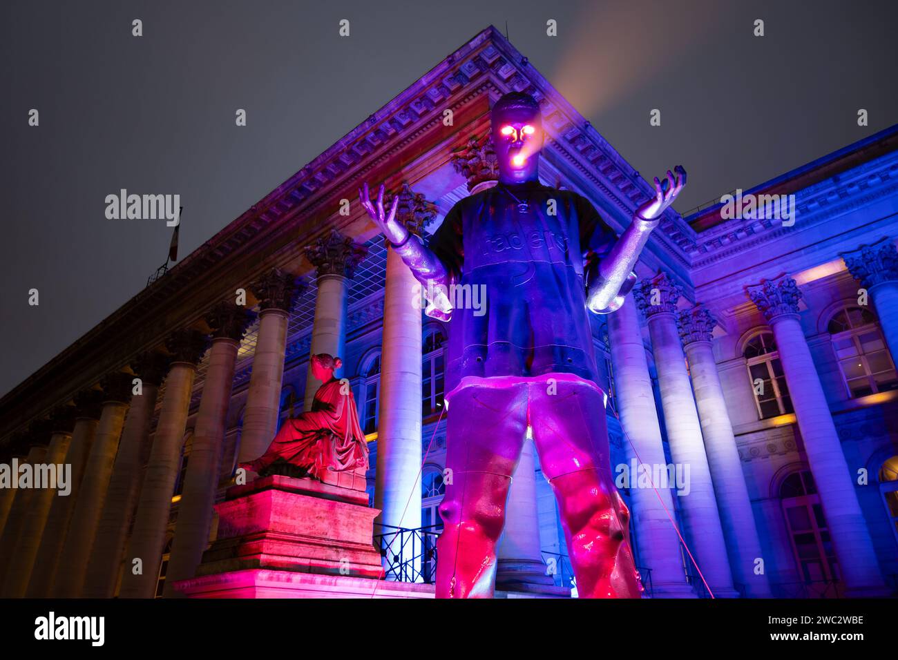 Singer building illumination hi-res stock photography and images - Alamy